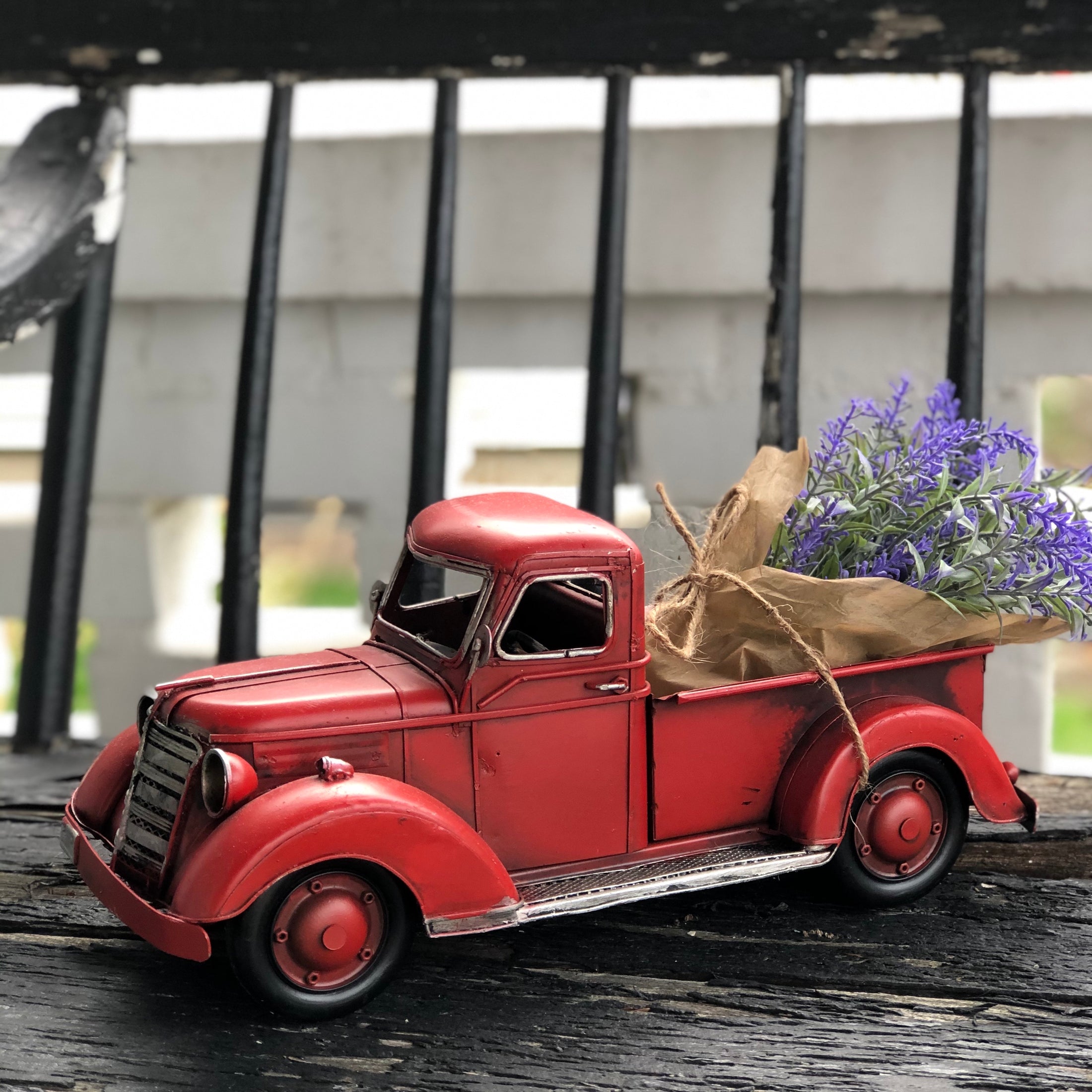 Red Truck with Christmas Tree | Red Truck | Farmhouse Decor – Michigan ...